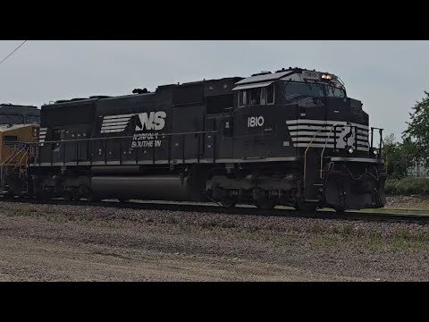 NS 1180 highballing a grain - YouTube