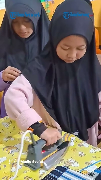 Seorang guru SD di Cianjur, Dede Sulaeman, mengajarkan kemandirian kepada murid muridnya - YouTube