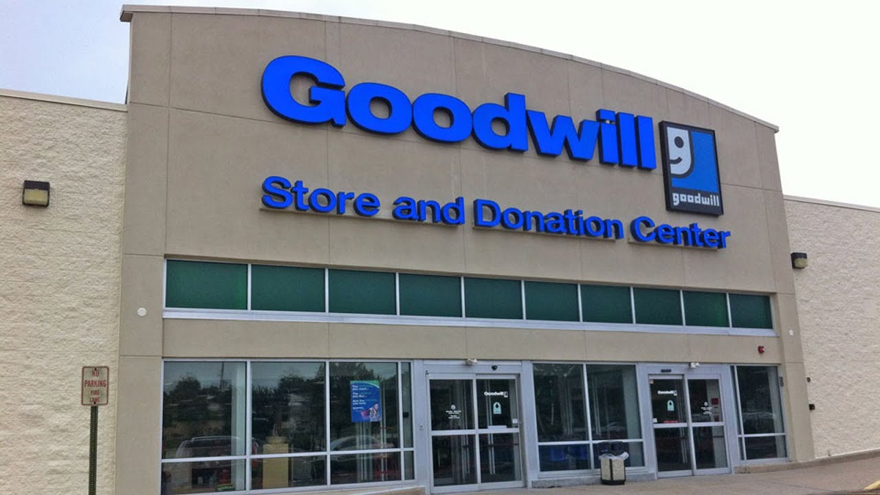 Goodwill Haul in Crossville TN - YouTube