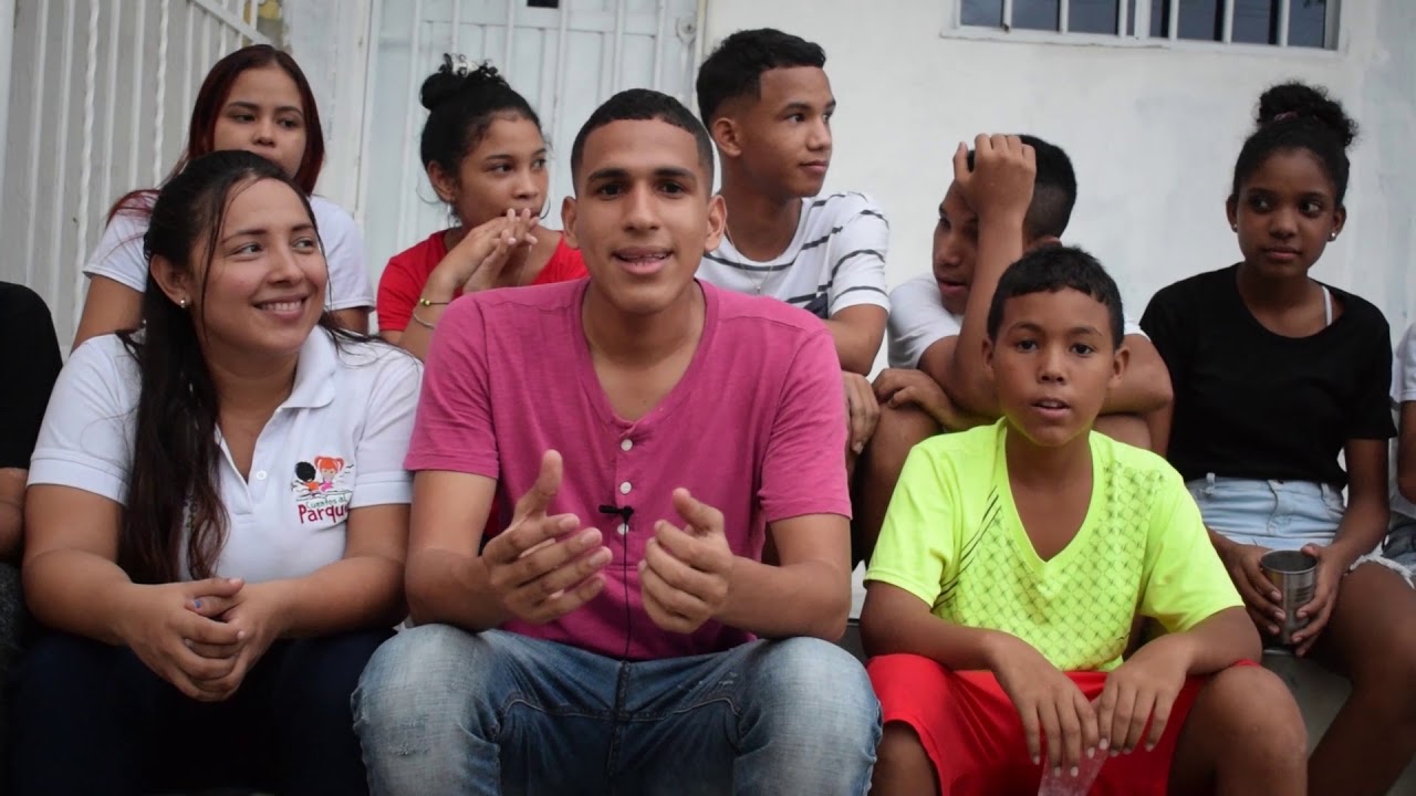 Jhon Walter Sobrino, un joven participante de #CuentosalParque - YouTube