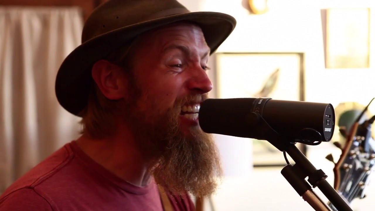 edmund wayne- sea gypsy (live from the dark room) - YouTube