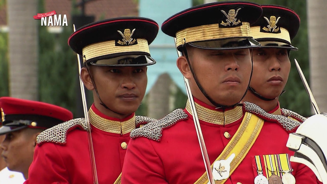 Skuadron Istiadat Berkuda 2017 - YouTube