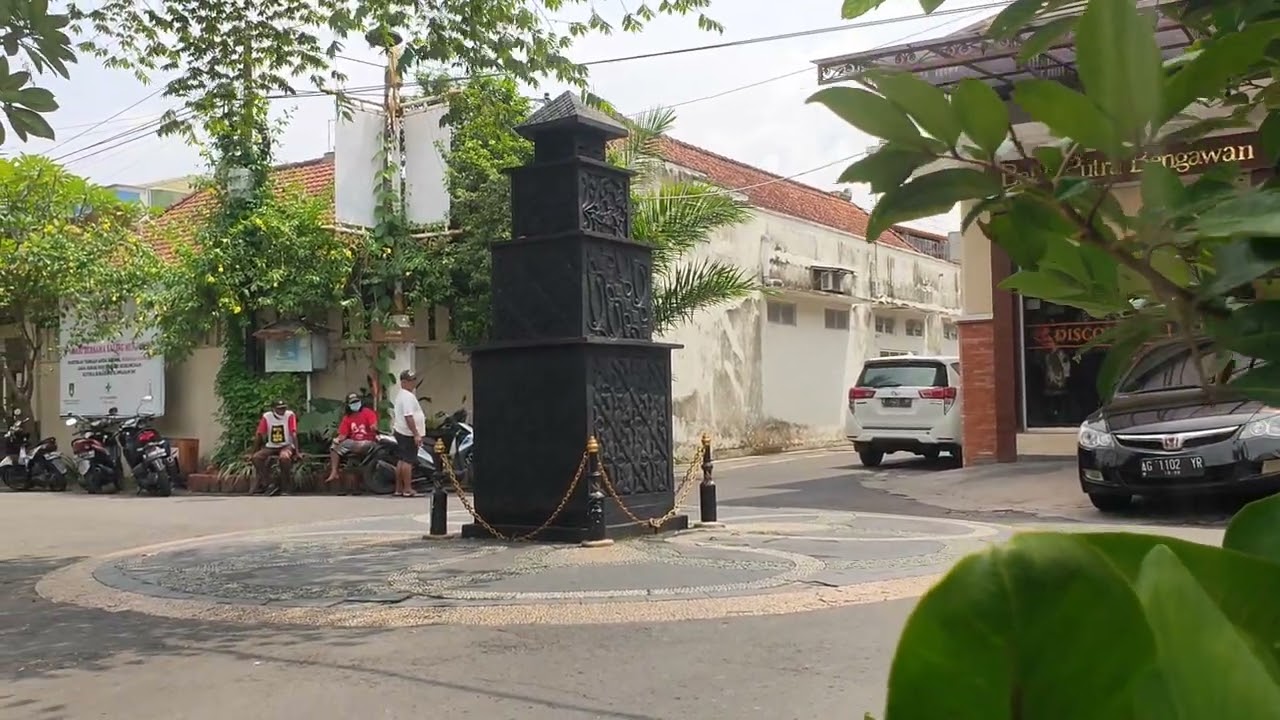 tugu batik - YouTube