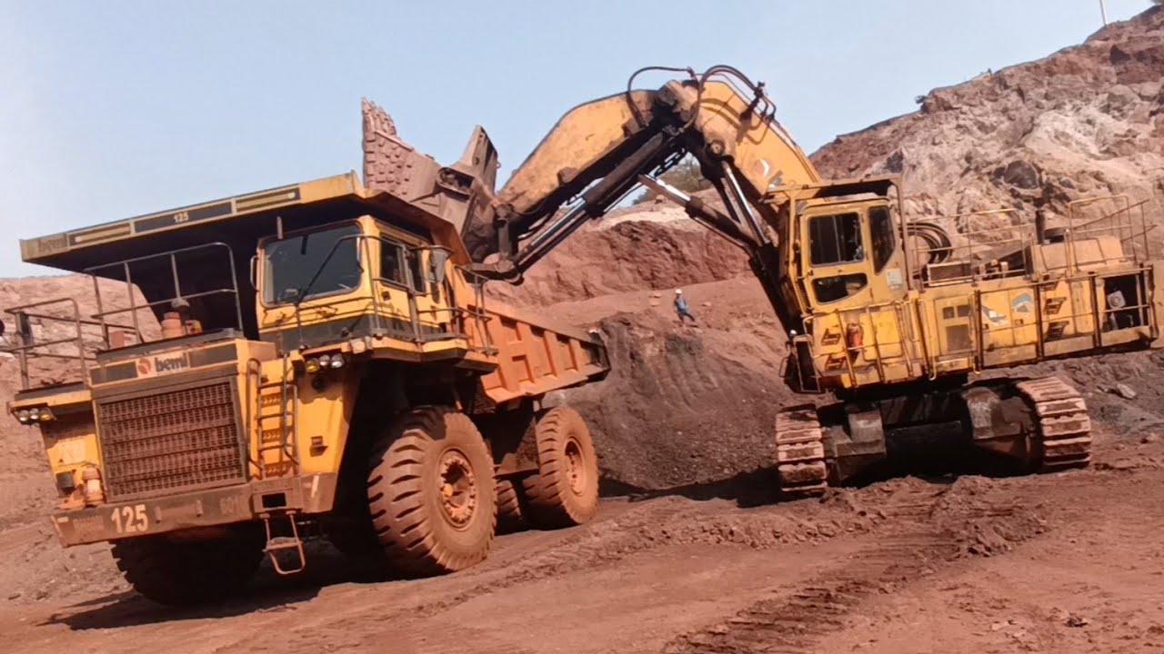 Amazing Beml Excavator Loading Iron ore In Beml Dumper BH60M ...