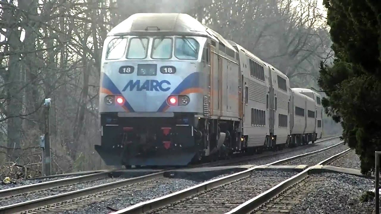 MARC Train 18 MP36 Leaving the Garrett Park Station - YouTube