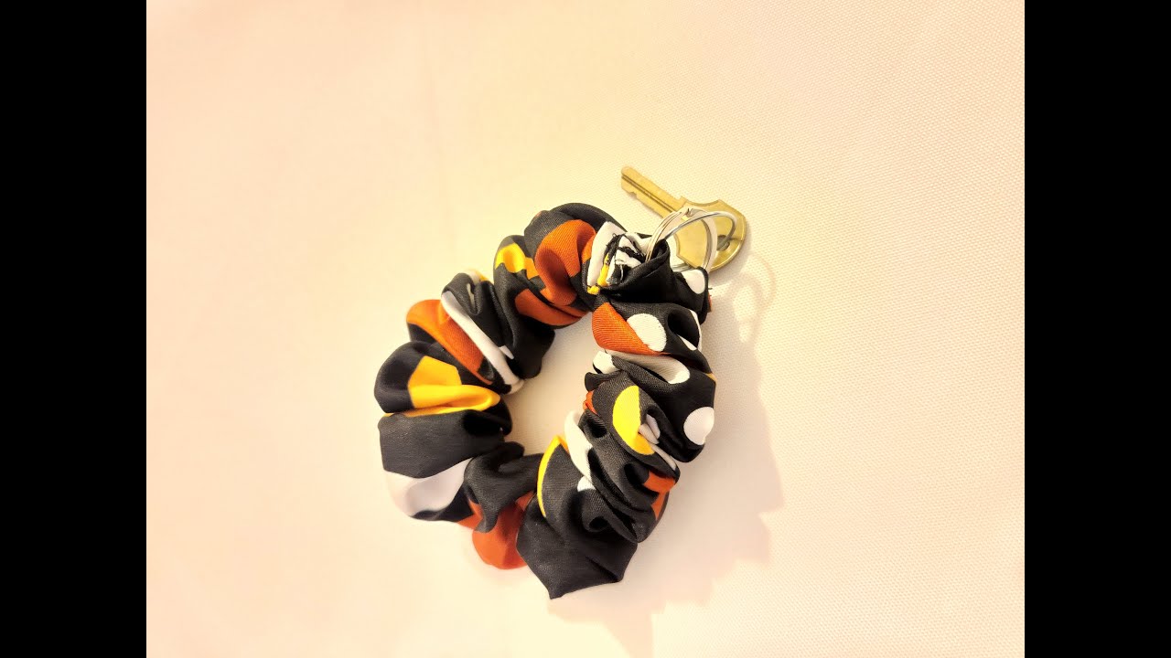 DIY Scrunchie Key Chain - YouTube