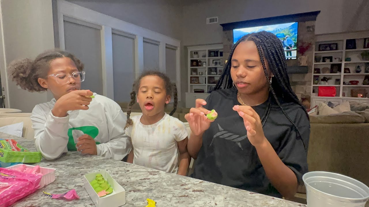 Trying and rating all the PEEPS flavors we can find - YouTube
