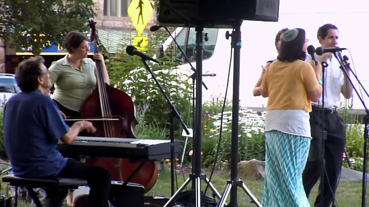Hankus Netsky in klezmer in the park MA - YouTube