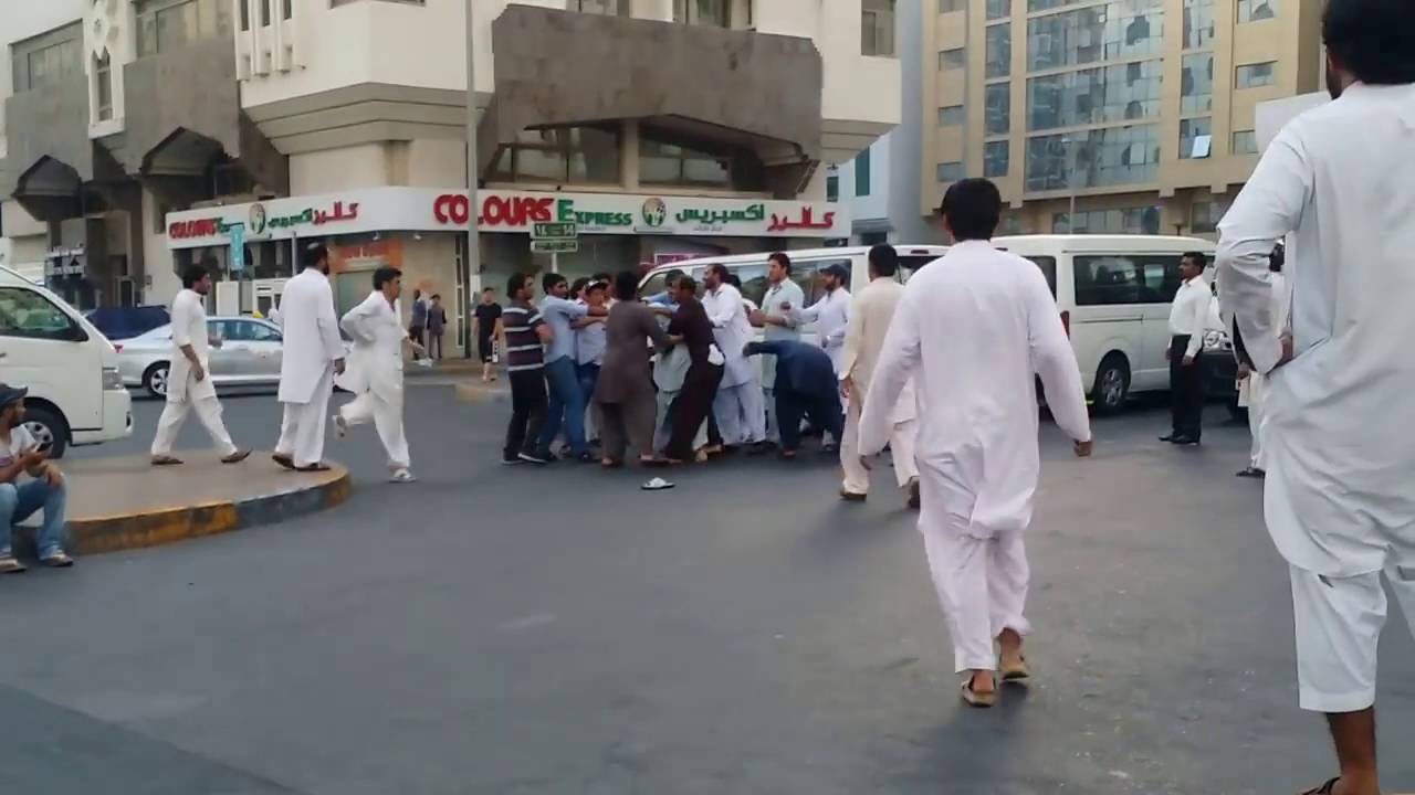Pathan fight in Dubai 2016 - YouTube