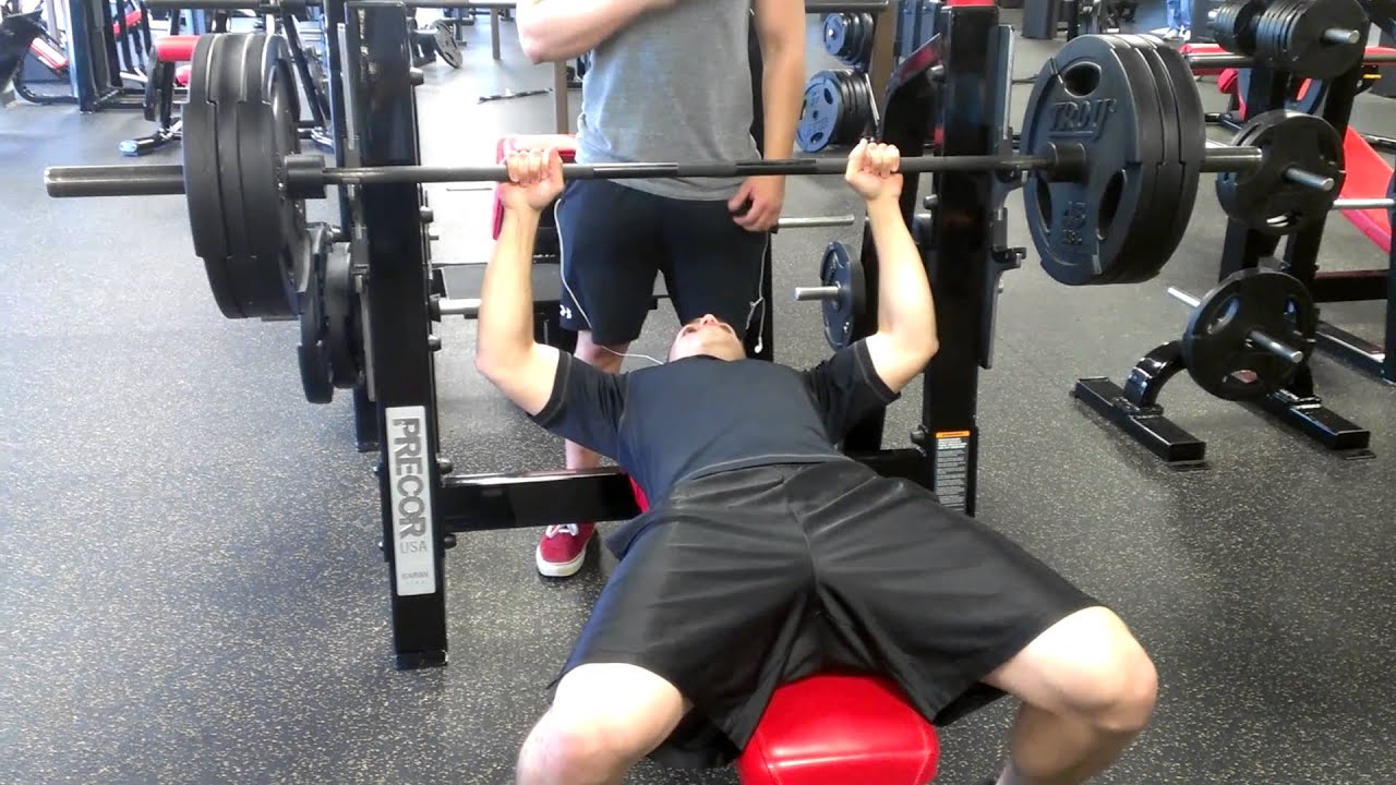 Benching 315 - YouTube