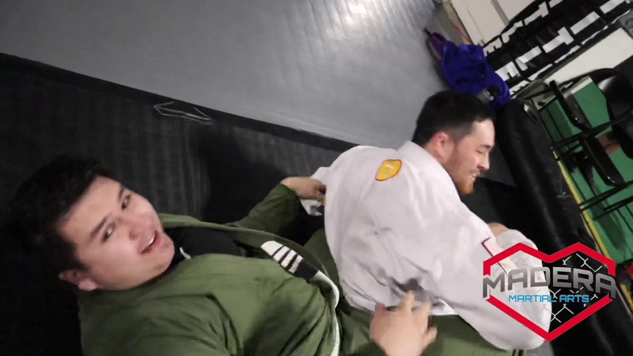 Brazilian jiu-jitsu in Madera California - YouTube