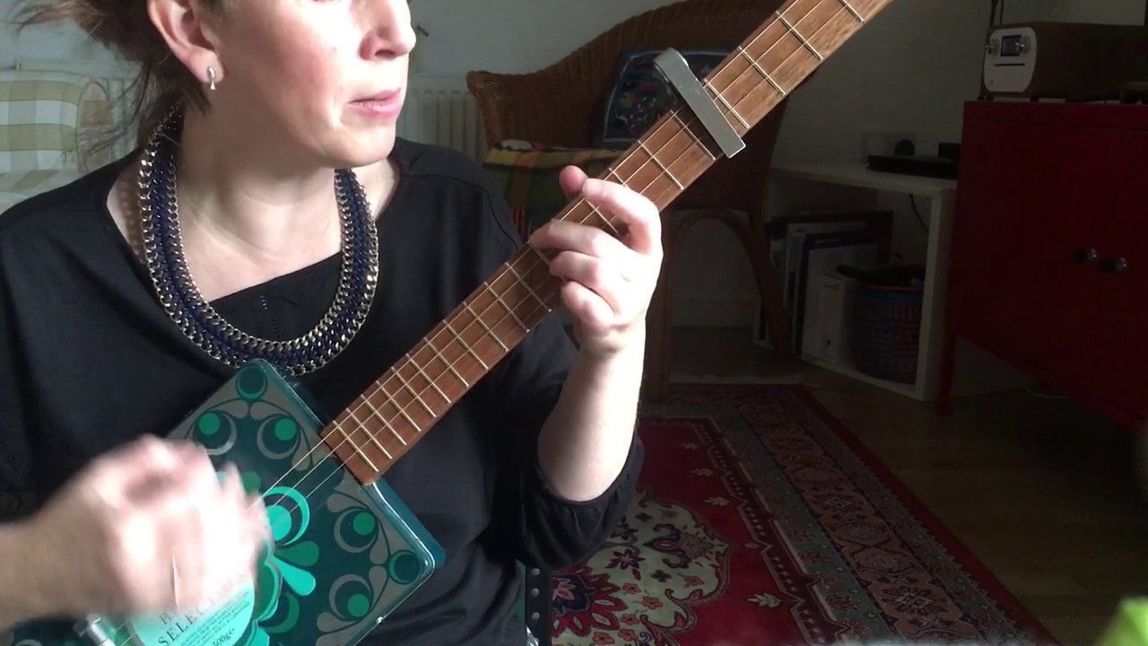 Lizzy O'Connor Folk Box Guitar - YouTube