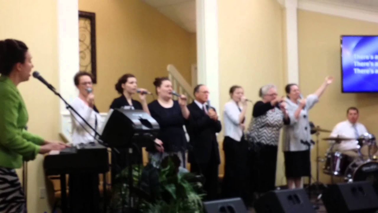 Vivian upc praise singers - YouTube