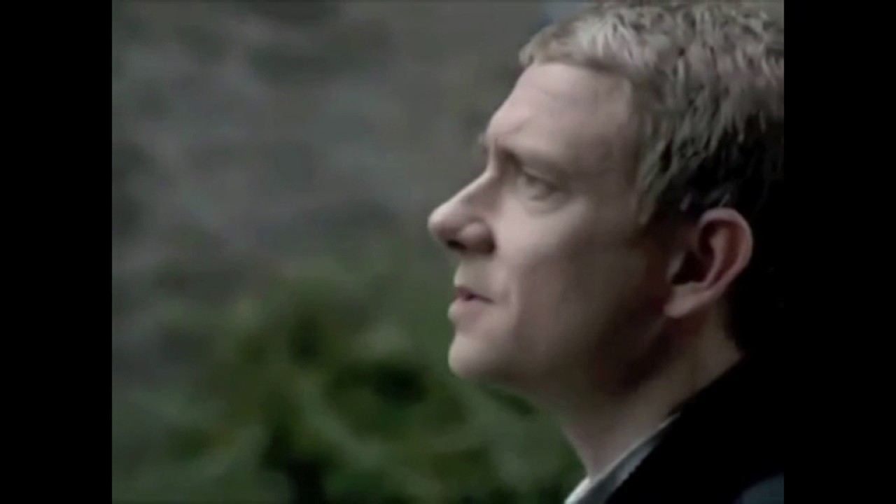 Martin Freeman - Crazy in Love - YouTube