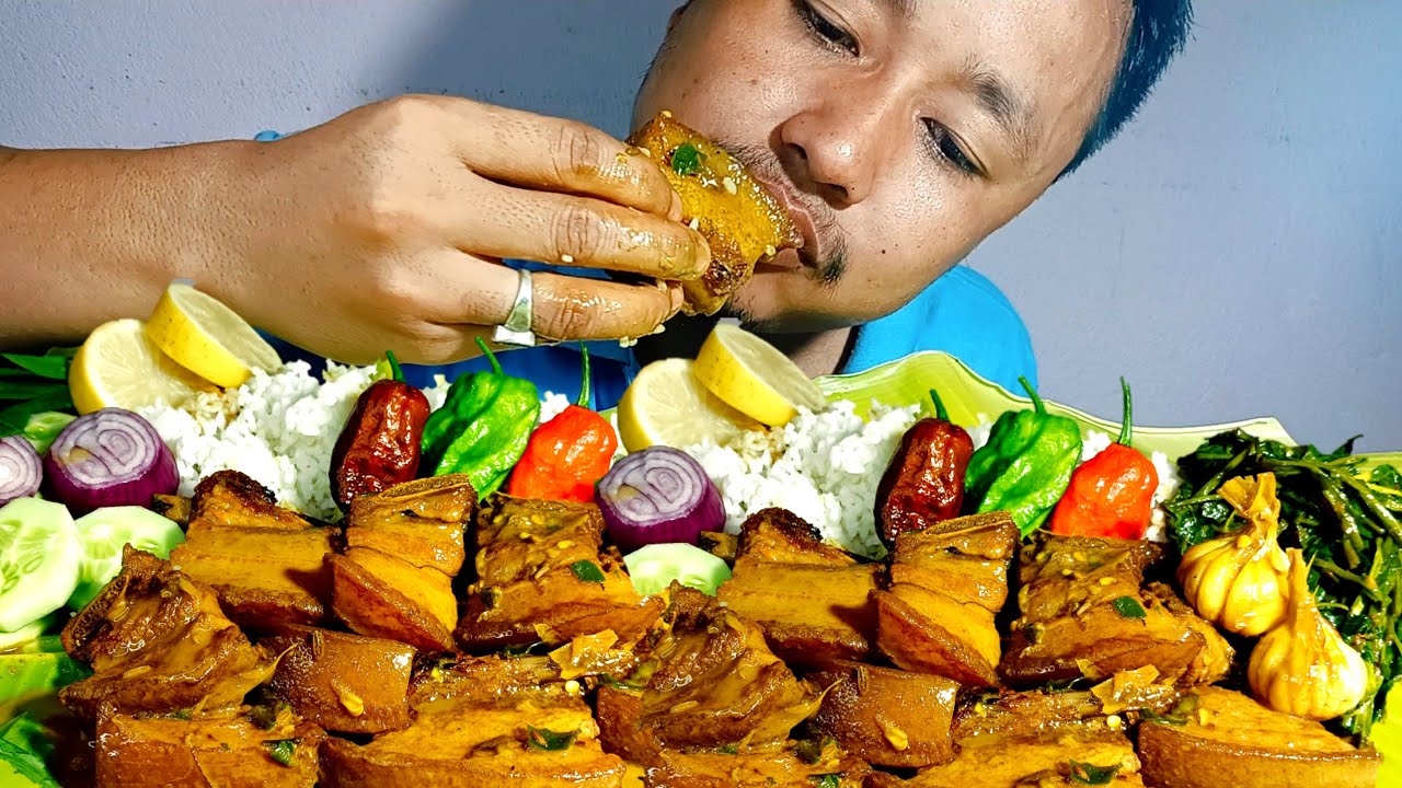 PIG EATING VIDEO || PIG EATING CHANNEL || TRENDING PORK EATING SHOW ...