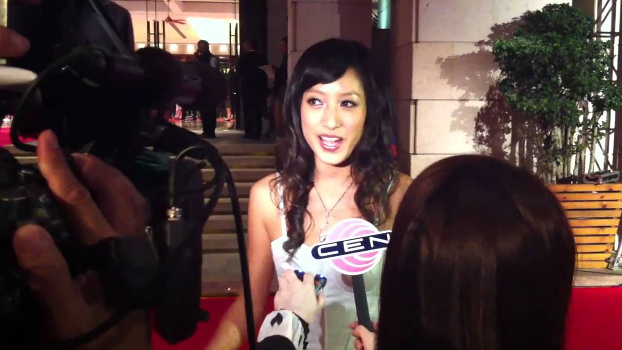Coco Jiang 蔣怡 being interviewed - YouTube