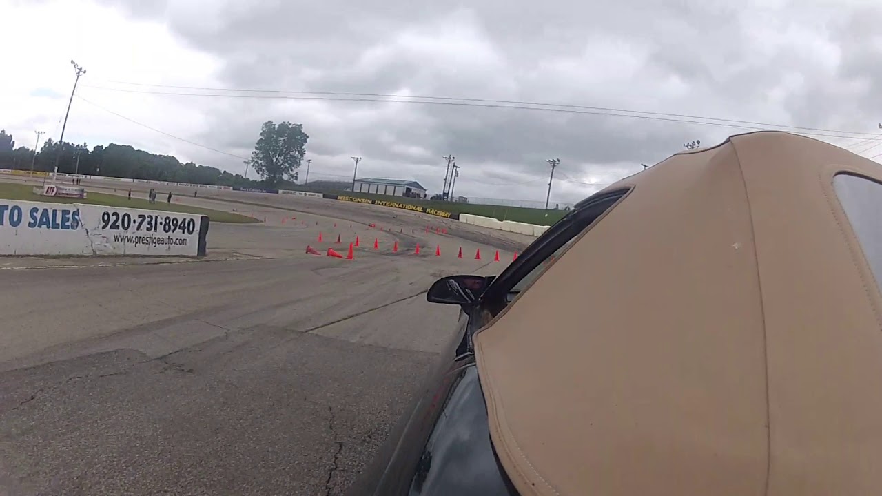 W.I.R. 2018 Red Hot Fox(1) - YouTube