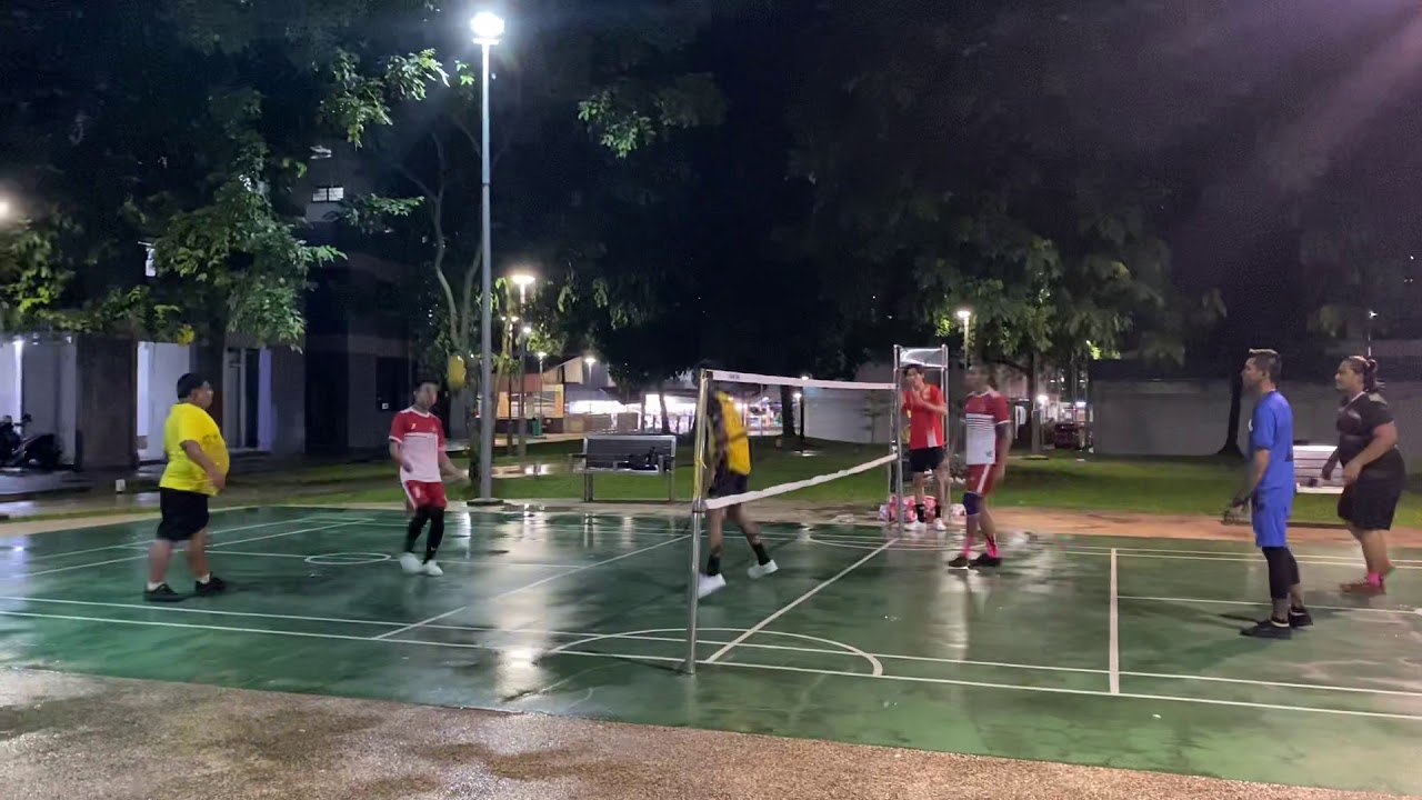 Laro tau sa ulan- Sipak Takraw - YouTube