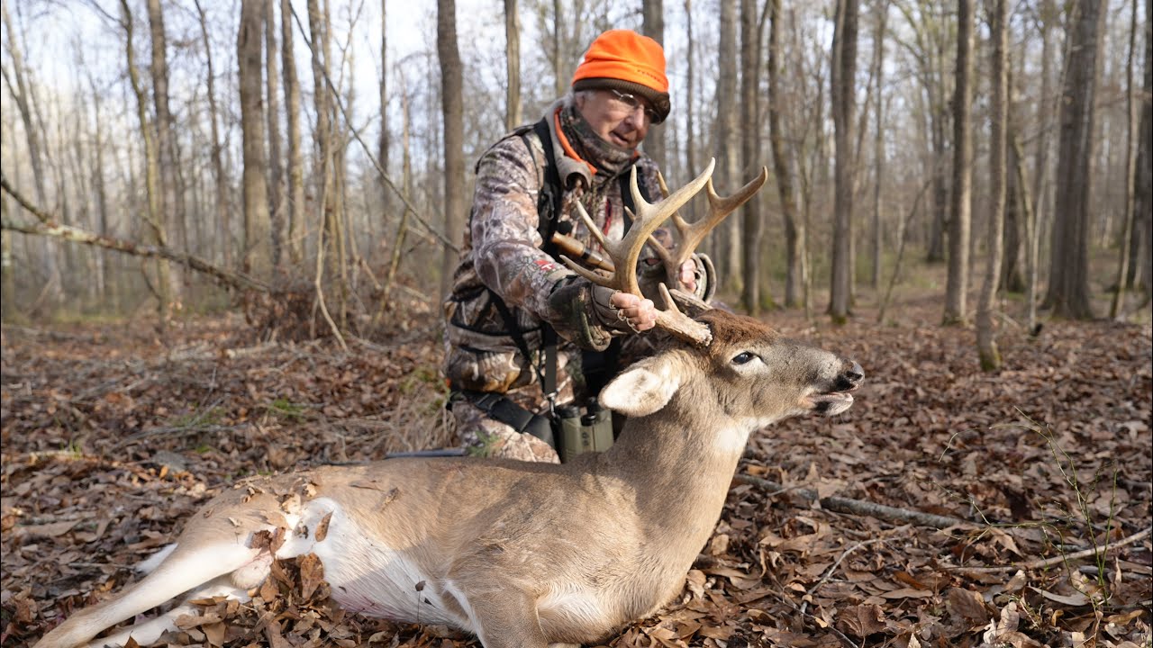 Alabama Swamp 10-point DOWN!! | Buckmasters “On the Road” - YouTube