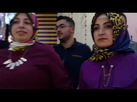 Zenci ile halay