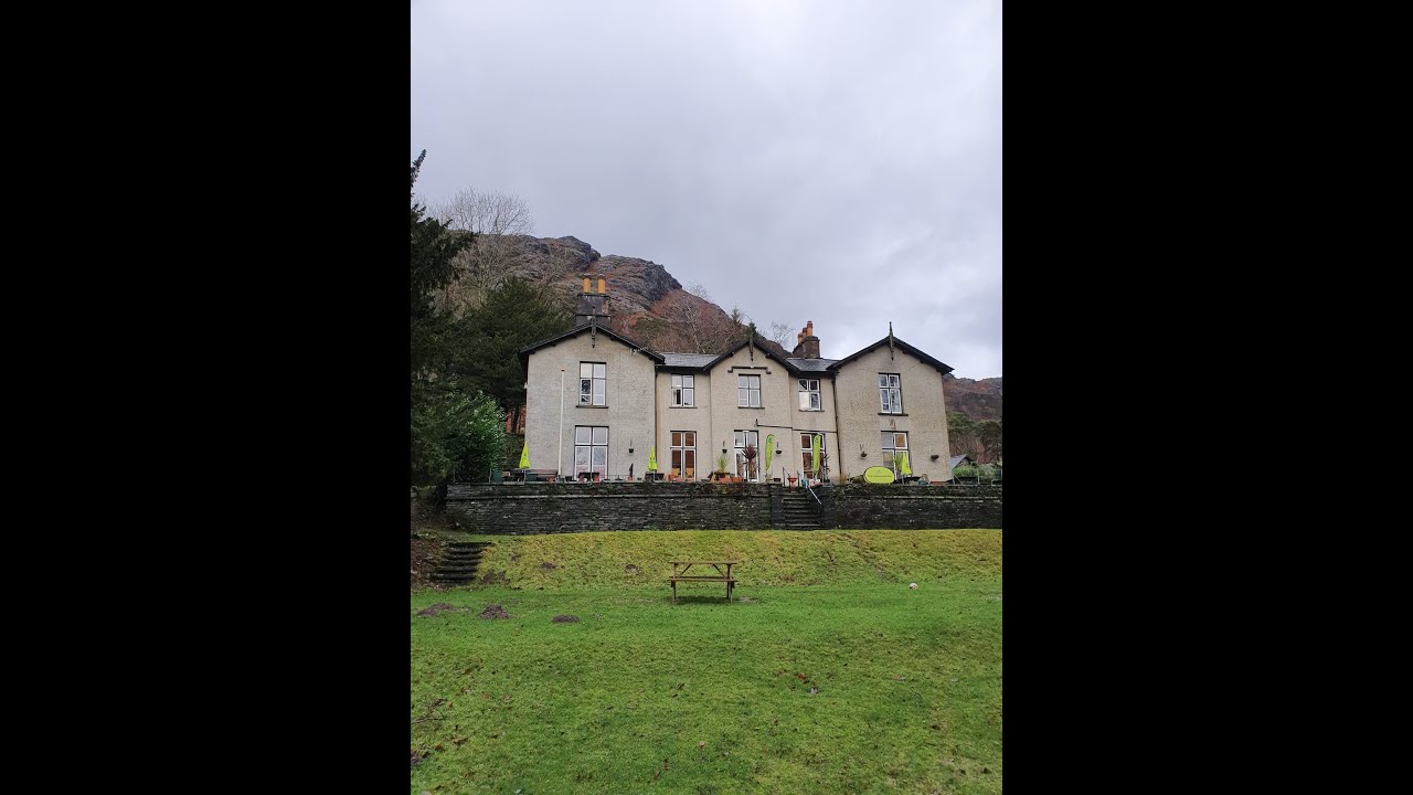 YHa Coniston Holly How with Kids - YouTube