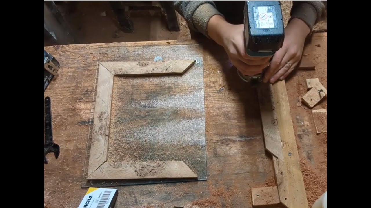 Making a picture frame from Poplar wood - YouTube
