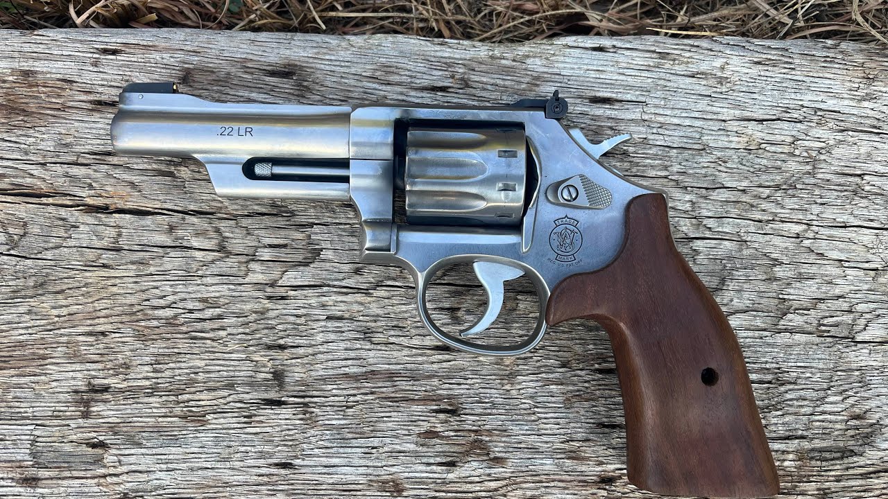 Smith & Wesson 617 Mountain Gun - YouTube