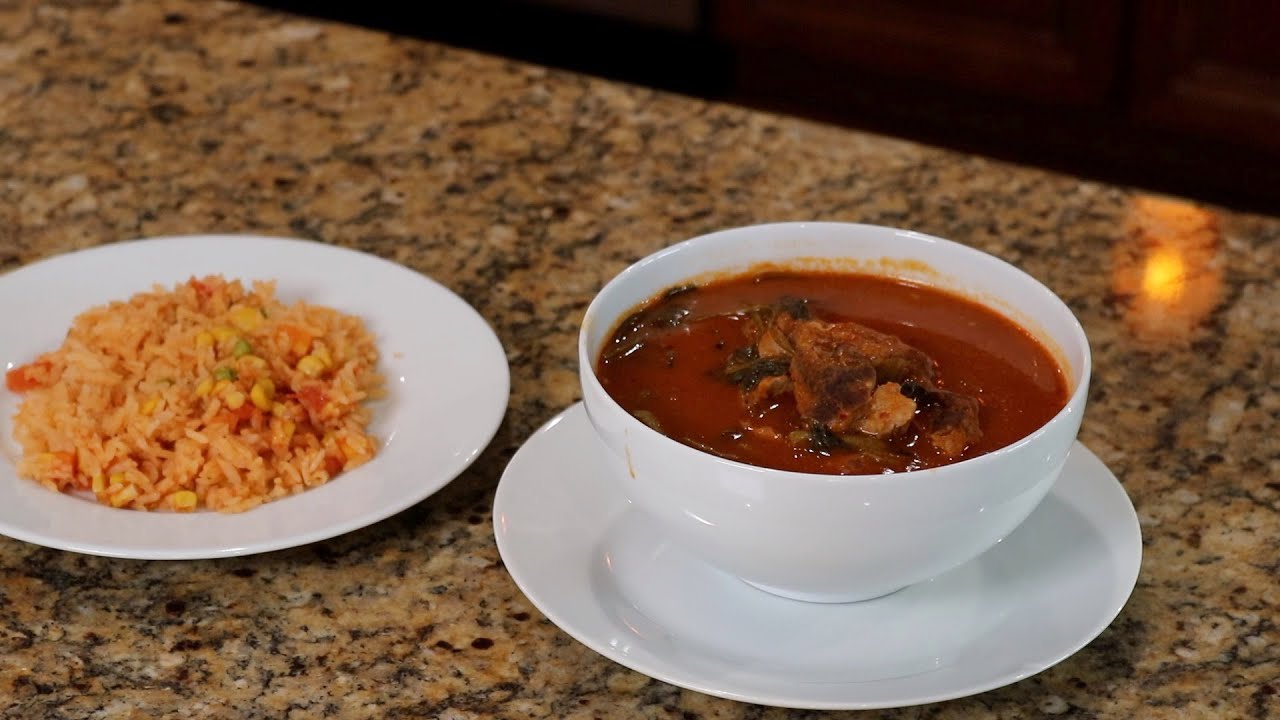 Mole De Espinazo Con Nopales - YouTube