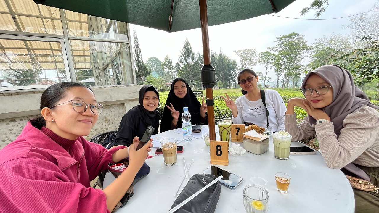 REVIEW CAFE TERR HITS PEPETEKA CAFE DI BANDUNG #foodvlog #review #vlog ...