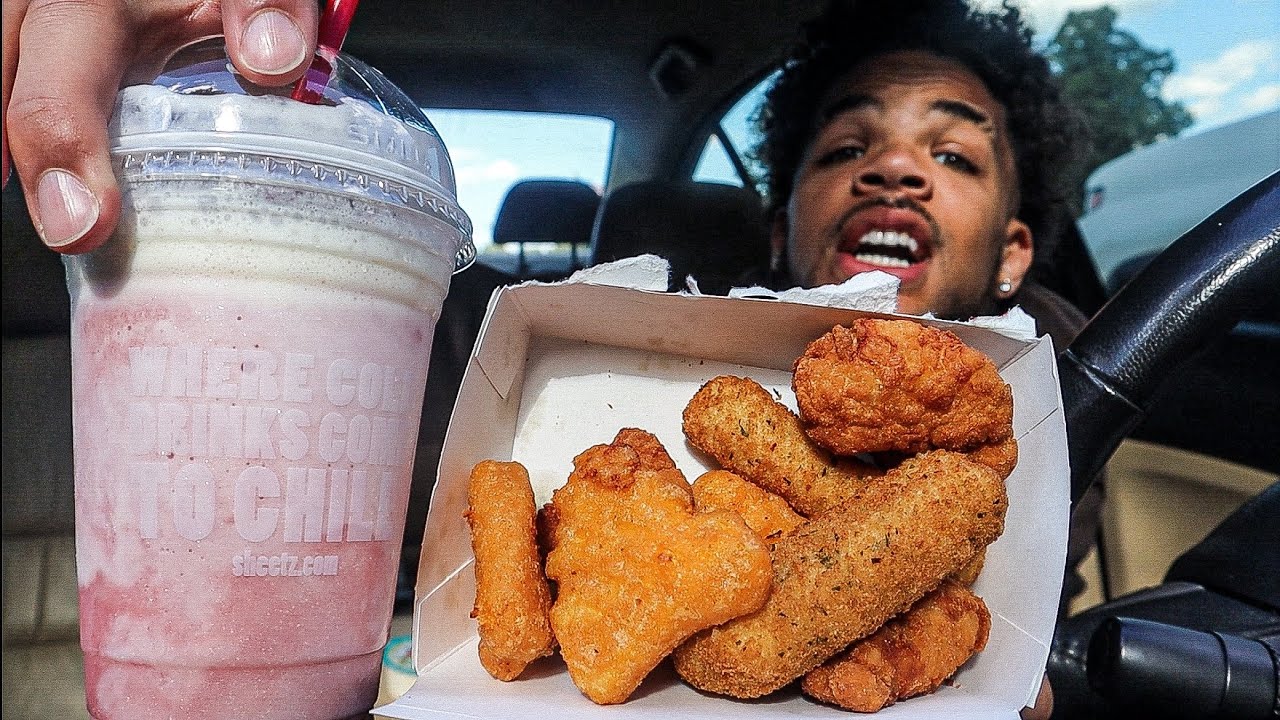 TRYING THE BEST REVIEWED SMOOTHIE AT SHEETZ! - YouTube
