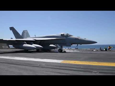 Güney Çin Denizi; Uçak Gemisi USS Theodore Roosevelt'ten Kalkış • Uçuş Operasyonları