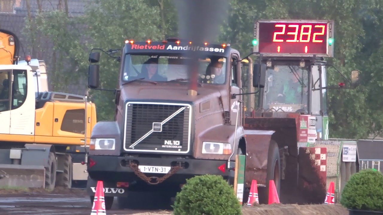 Truckpulling Iron-Horse Rietveld-Pullers Volvo Geffen 2018 pull2 - YouTube