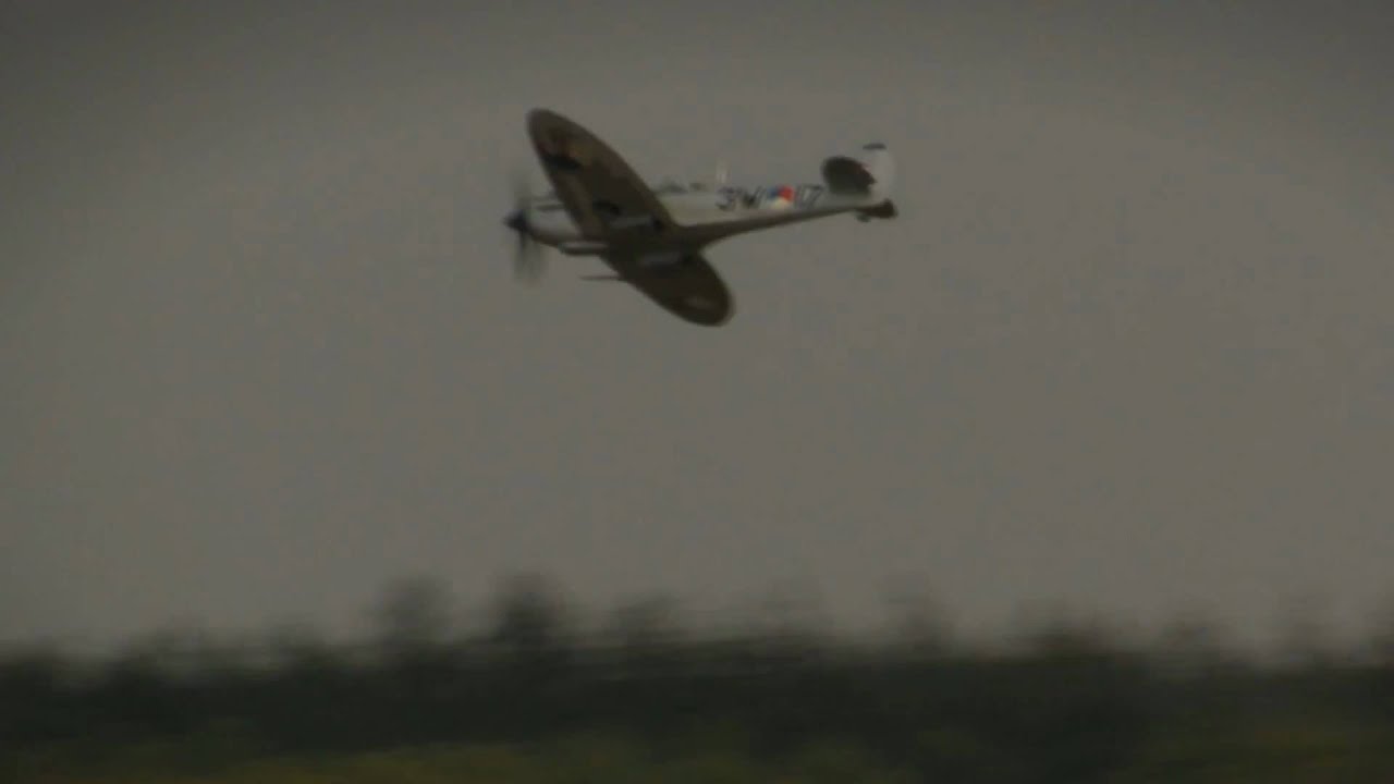 Spitfire and Mustang Low-Pass! - YouTube