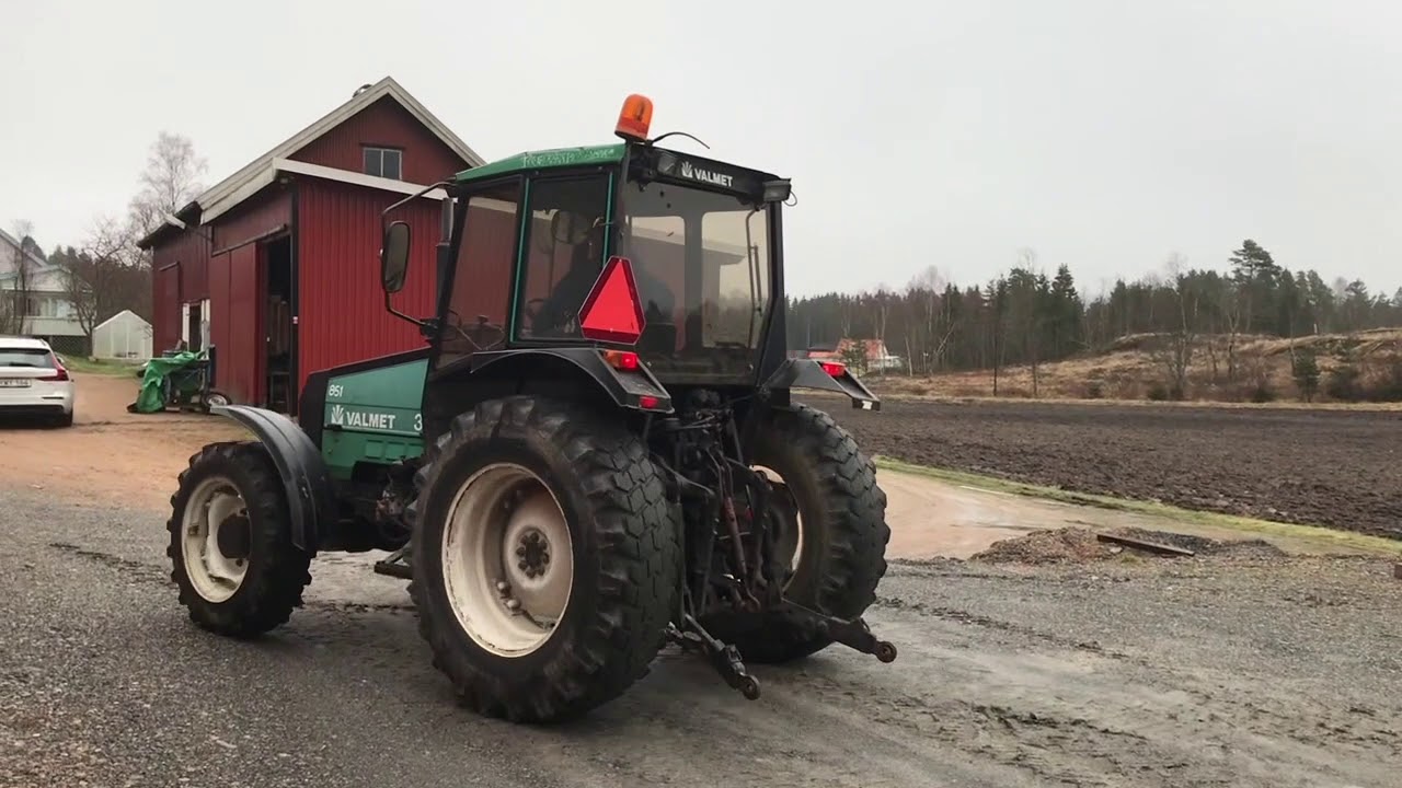 Köp Traktor Valmet 355 4 på Klaravik - YouTube
