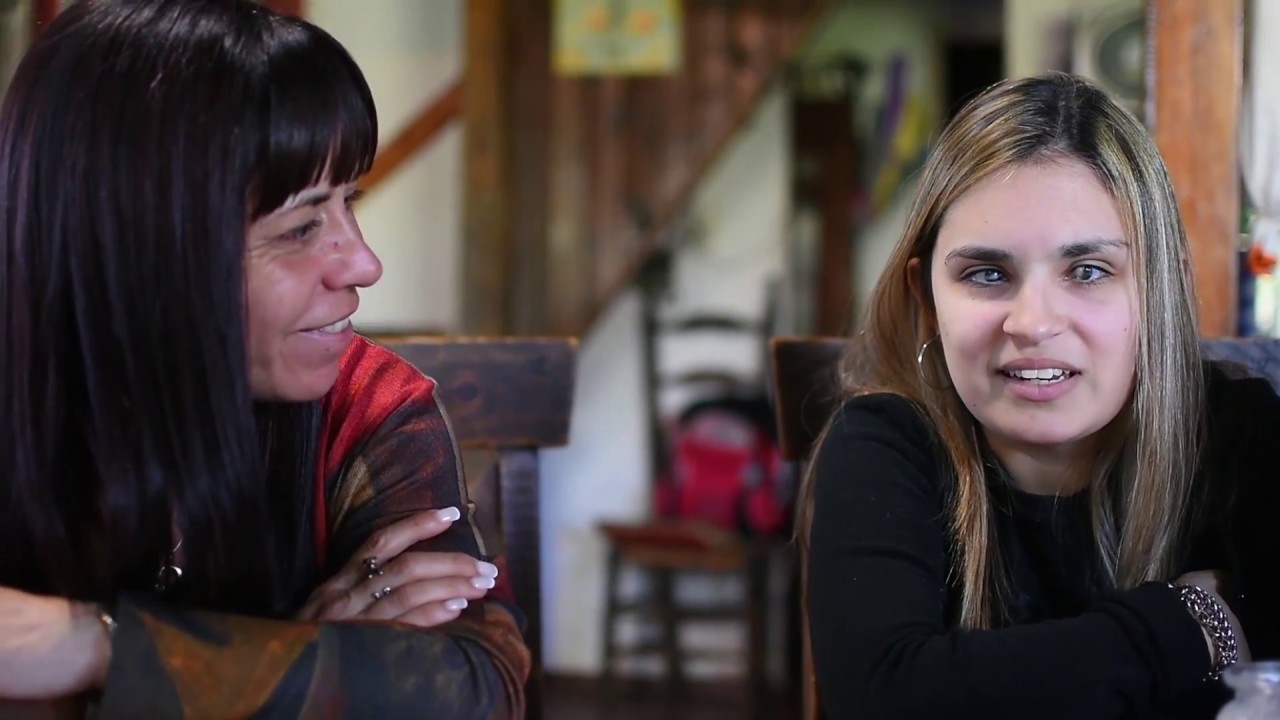 Entrevista a Brenda - YouTube