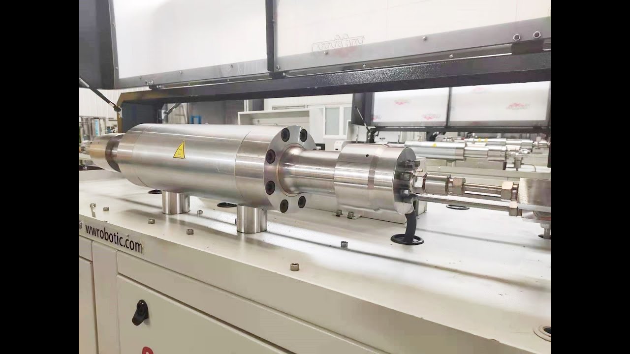 Win-Win waterjet 60000PSI/100HP servo motor intensifier pump - YouTube