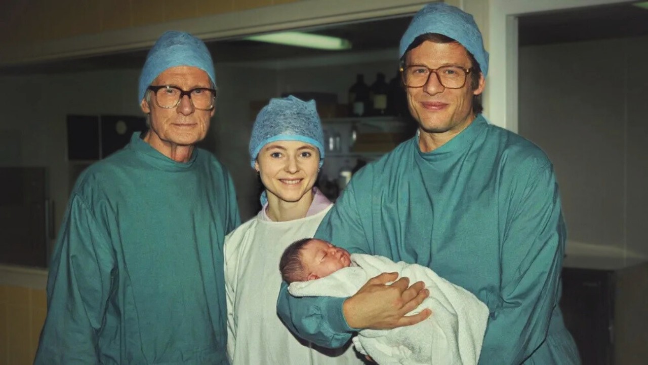 The Emotional True Story of How the First Test-Tube Baby Was Created ...
