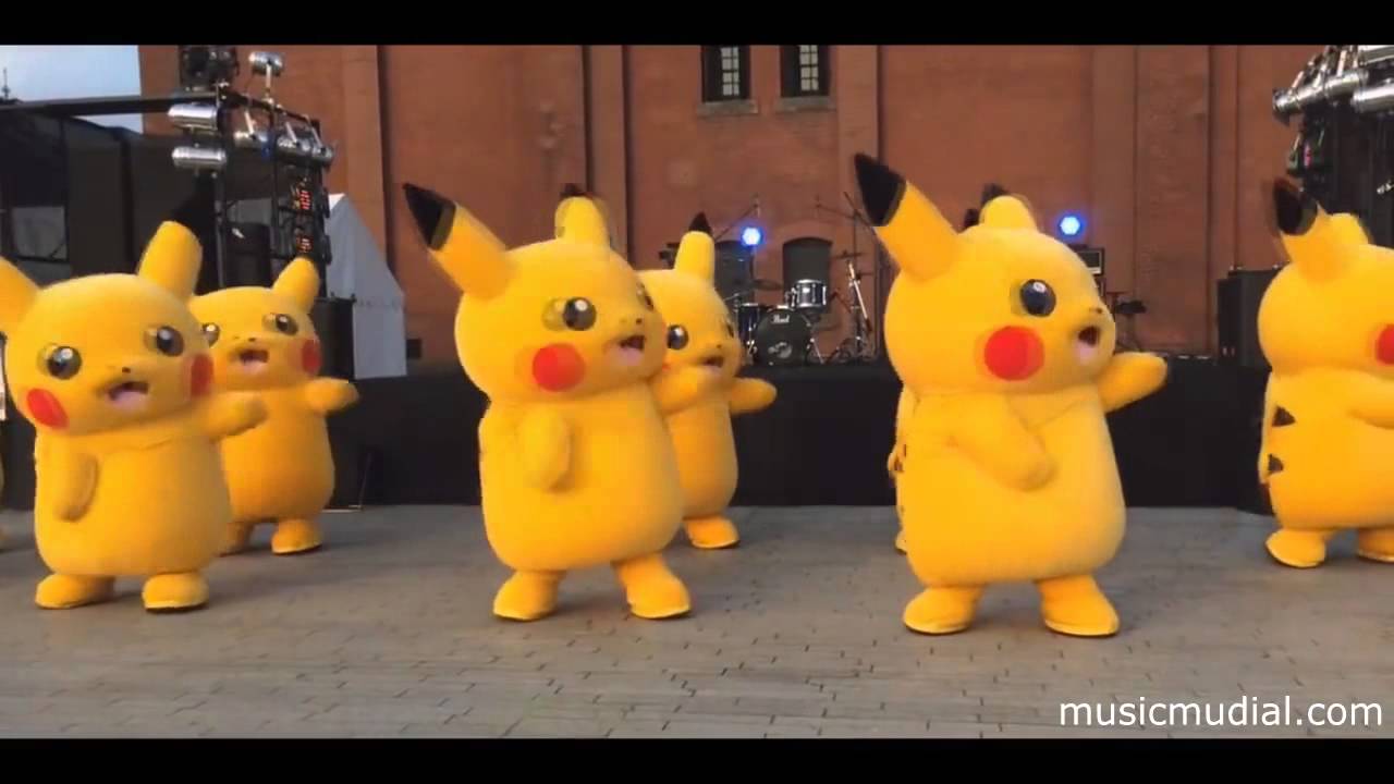 Pikachu bailando I don't like it, i love it || EFE - YouTube