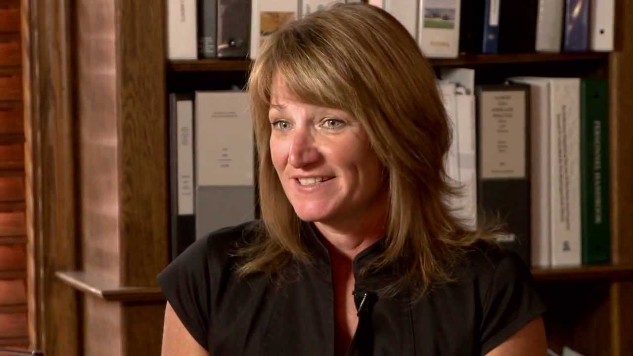 Alderman Lisa May endorses Mike Nerheim - YouTube