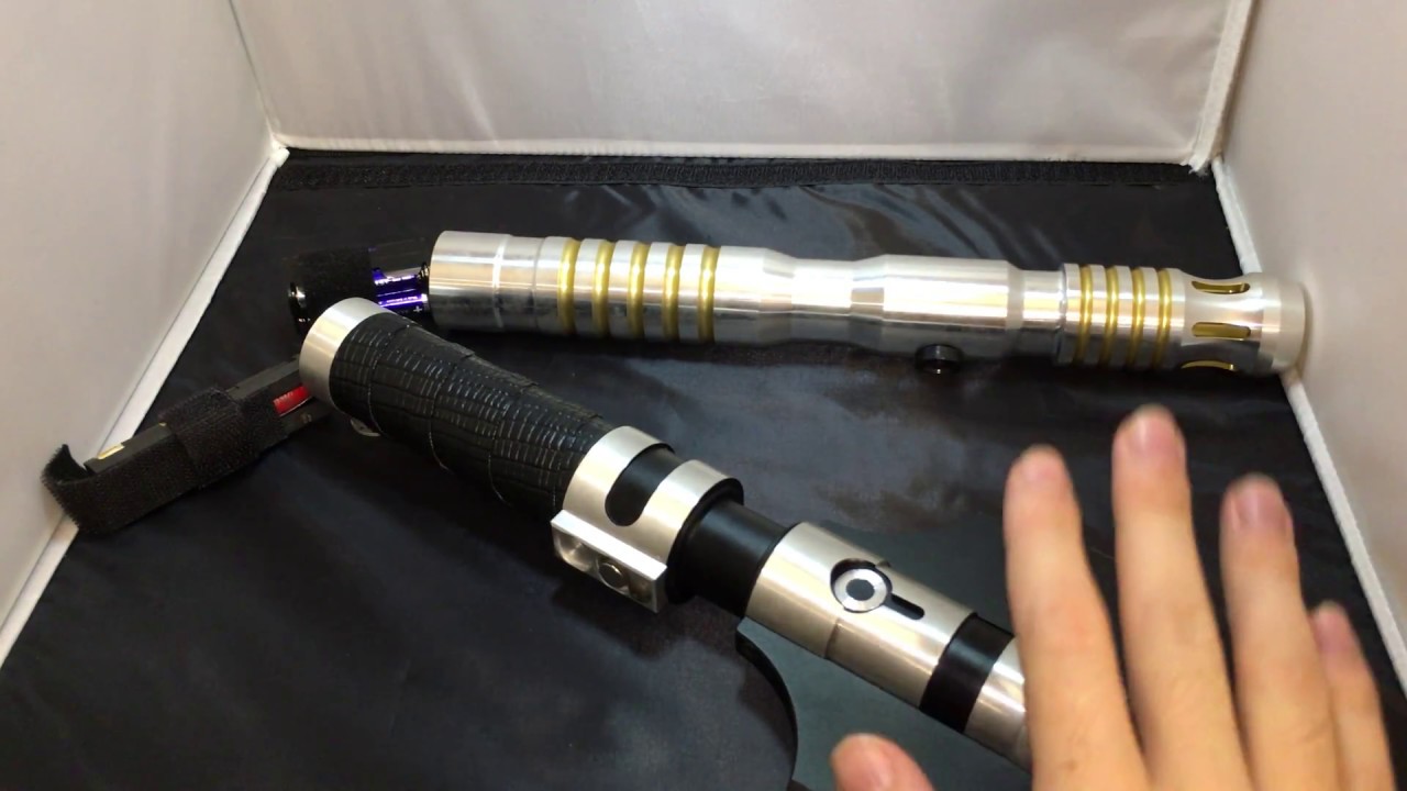 Lightsaber Battery Holders - which one to choose? - YouTube