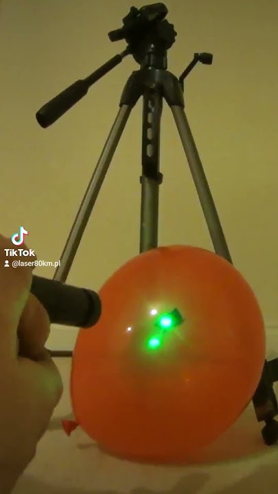 NAJMOCNIEJSZY LASER NA ŚWIECIE - YouTube