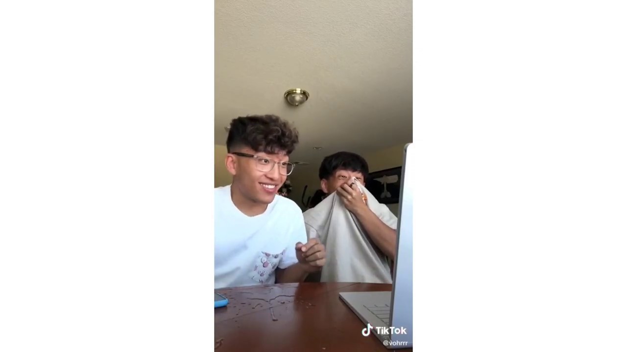 Funny Asian brothers Prank Wars tik tok! - YouTube