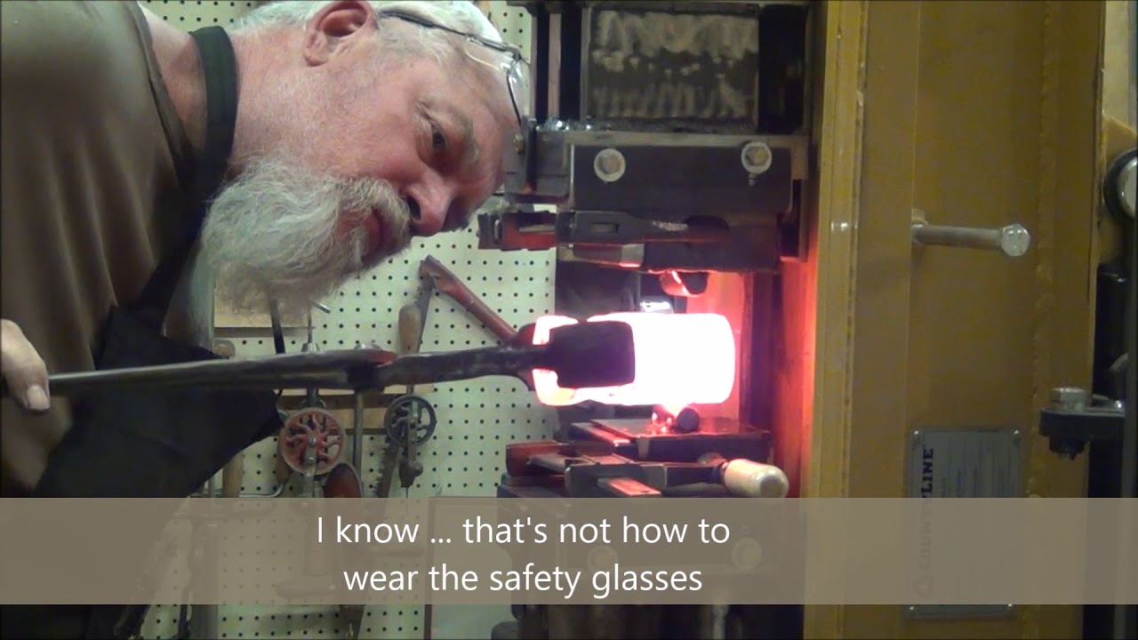 Forging a Blacksmith's Rounding Hammer Part 1 of 3 - YouTube