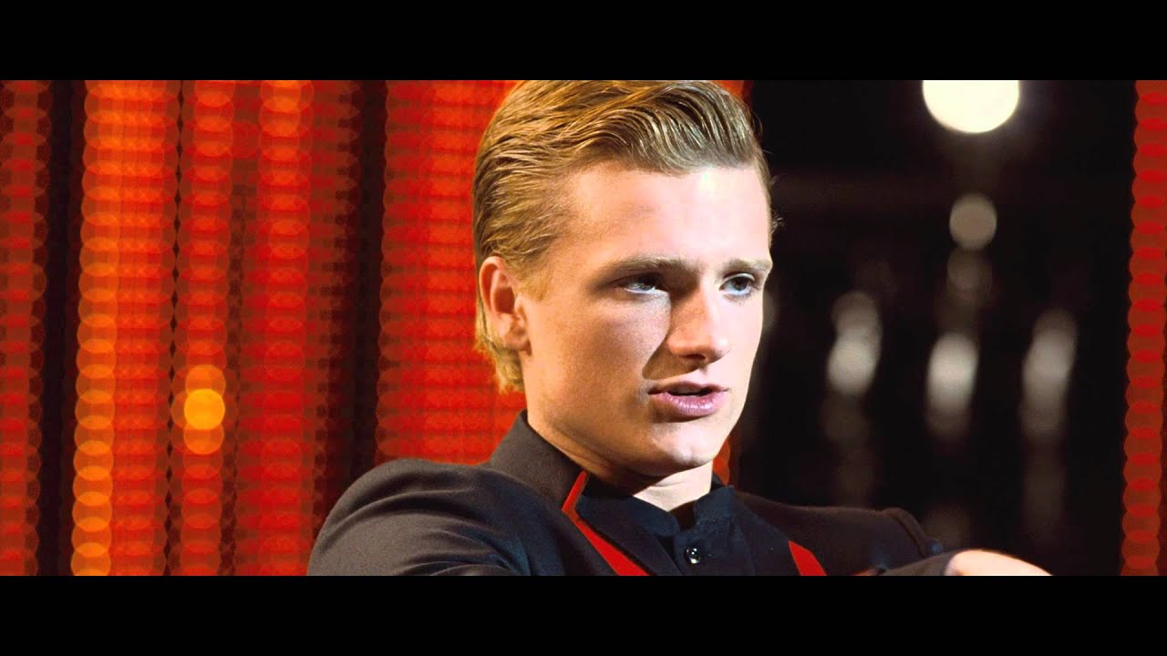 THE HUNGER GAMES - Clip "Tell Me" - YouTube