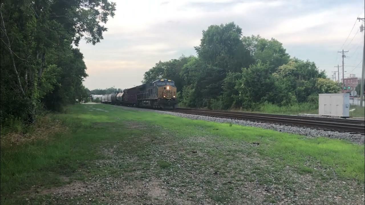 CSX 3295 literally comes into Maxwell Yard with 7 cars in 6-15-22 at 8:02 pm - YouTube