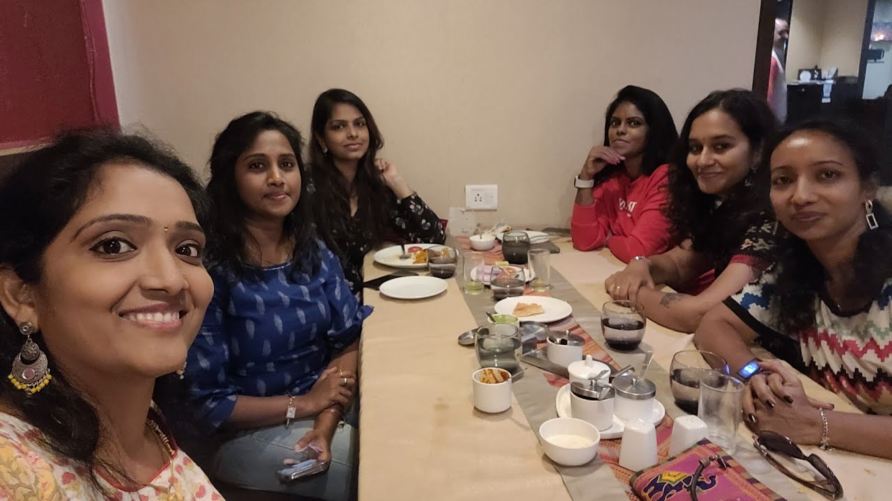 Friends getogether😍|Lunch|Pakwan Restaurant|North Indian Thali Buffet ...