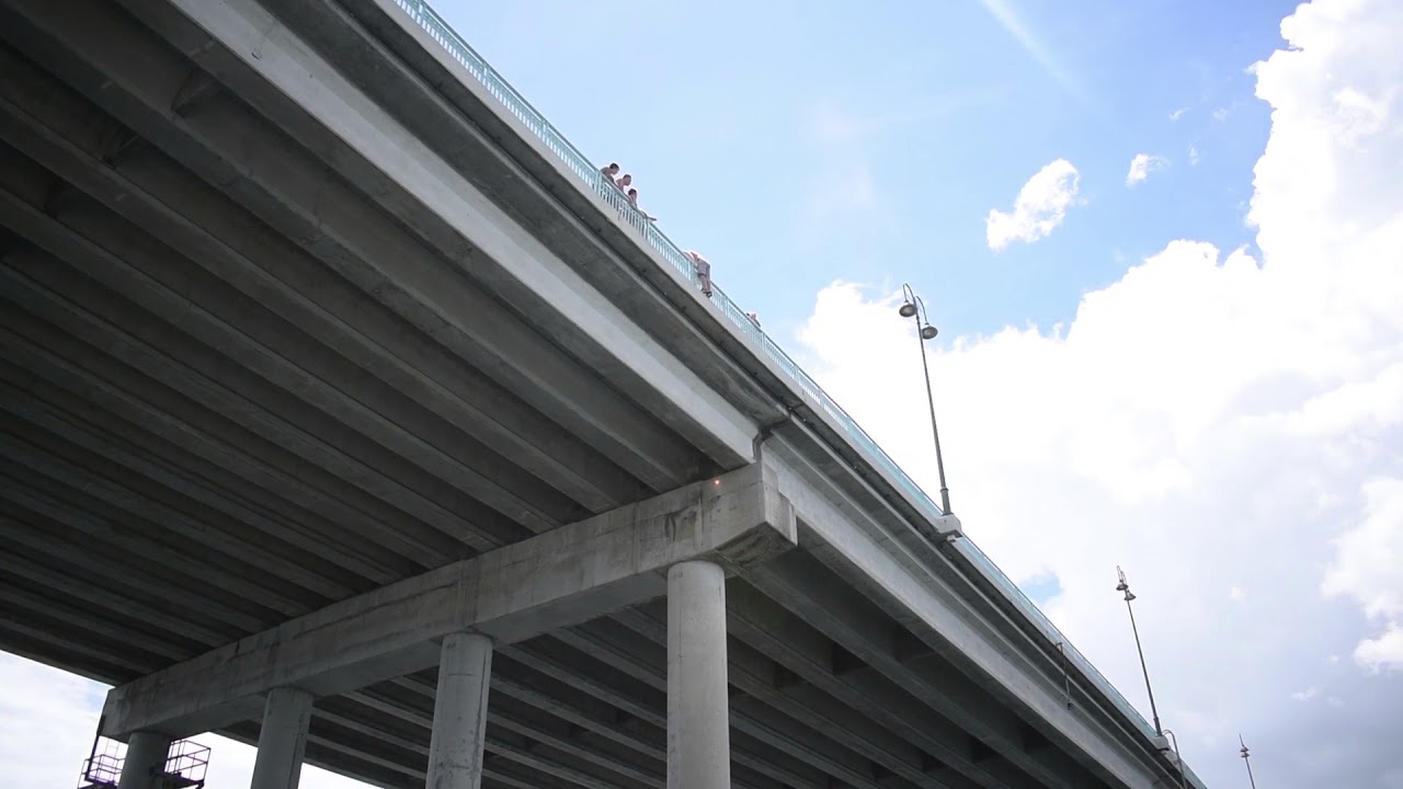 80 FOOT BRIDGE JUMP RAW CLIPS! - YouTube