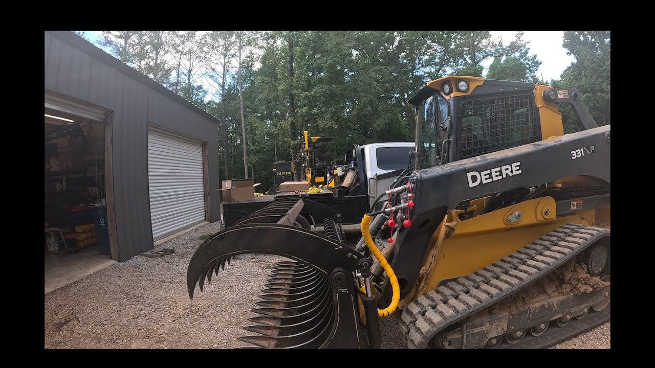 Repairing Deere 331P hydraulic fittings - YouTube