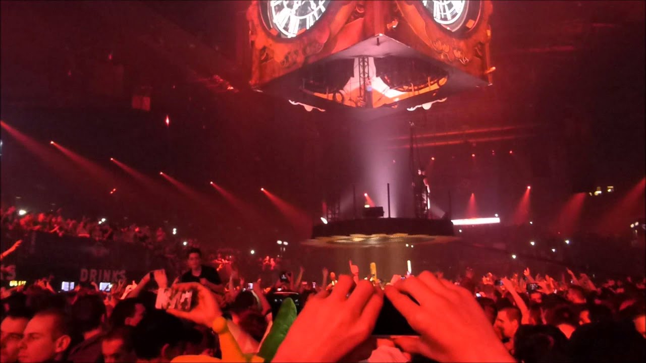 REVERZE 2014 - HEADHUNTERZ - COLORS - opening track! (HD) - YouTube