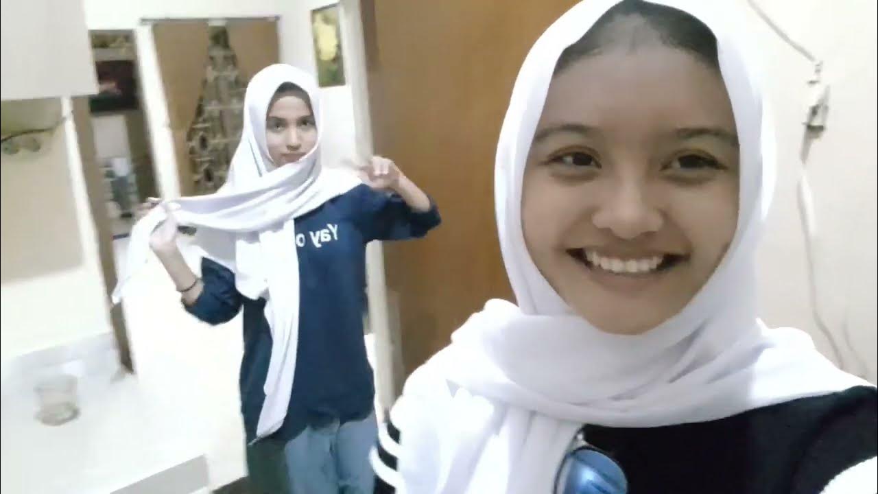 #9 VLOG EAT NOODLES WITH MUF - YouTube